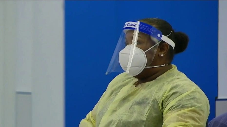 Biden got COVID-19 vaccine and still wears 2 masks: Doctors weigh in ... Biden got COVID-19 vaccine and still wears 2 masks: Doctors weigh in ...