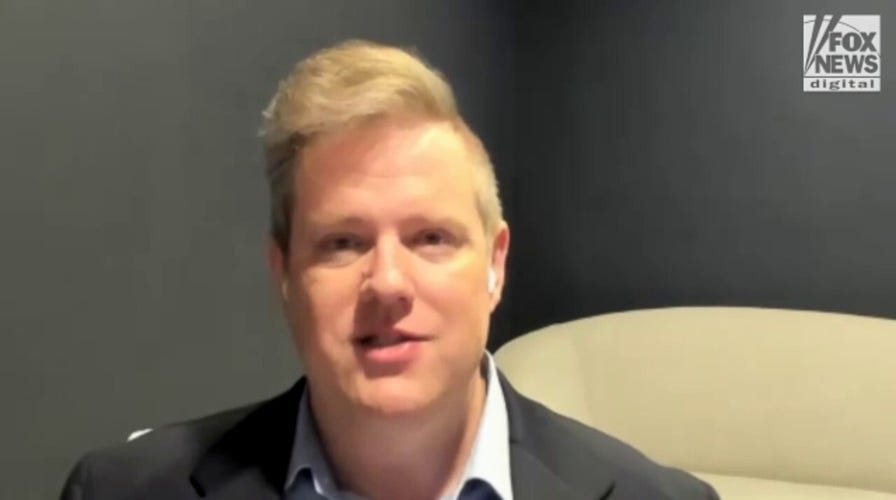 Gay Trump Voters Shatter Dem Lie Lgbt Americans Only Vote Blue Log