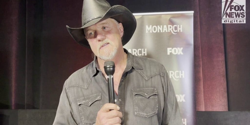 Trace Adkins recalls covering the songs of legendary musicians like ...