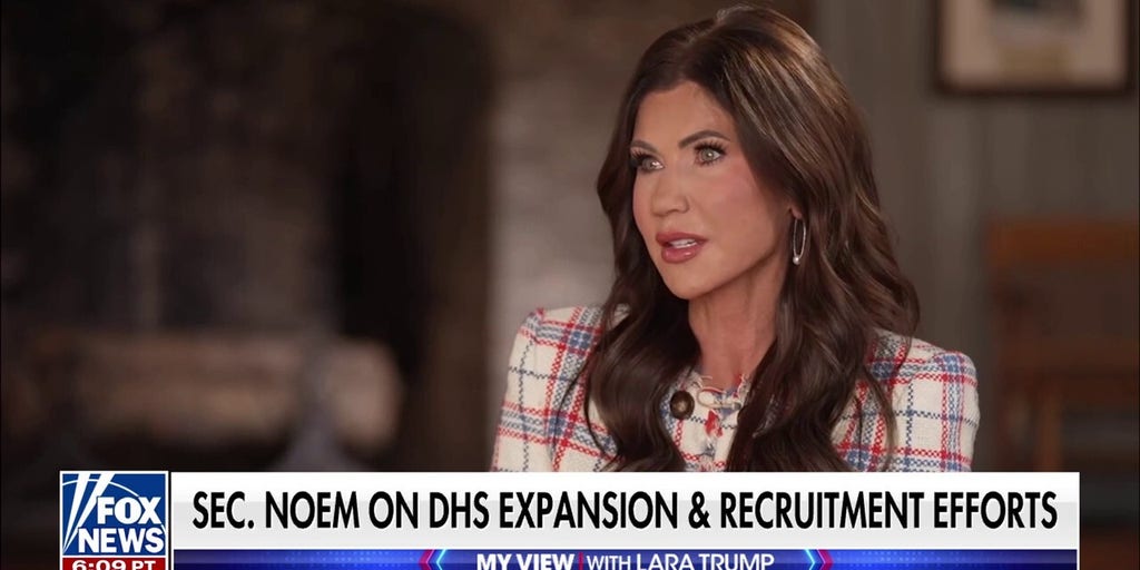 Kristi Noem It S Extremely Dangerous For Ice Officers Fox News Video