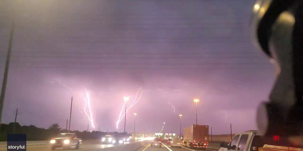 Lightning strike spiders across the sky in Houston | Fox News Video