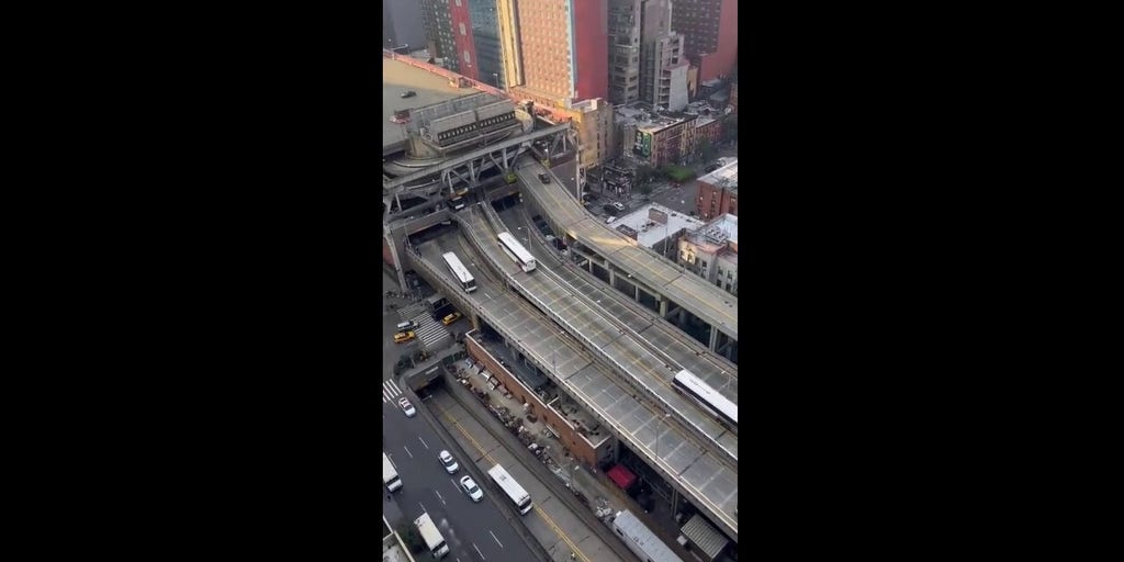 Crane collapses in New York City | Fox News Video
