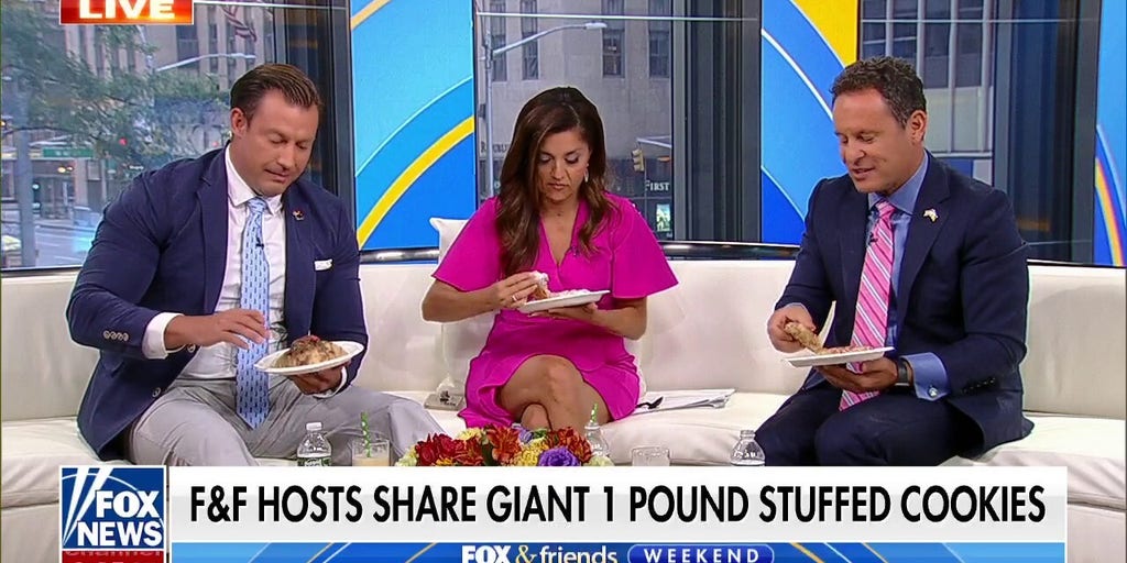 'Fox & Friends' hosts share a one-pound stuffed cookie | Fox News Video