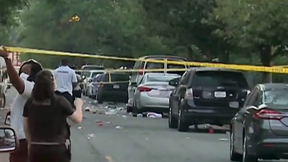 Washington Dc Police Officer Fighting For Her Life After Shooting