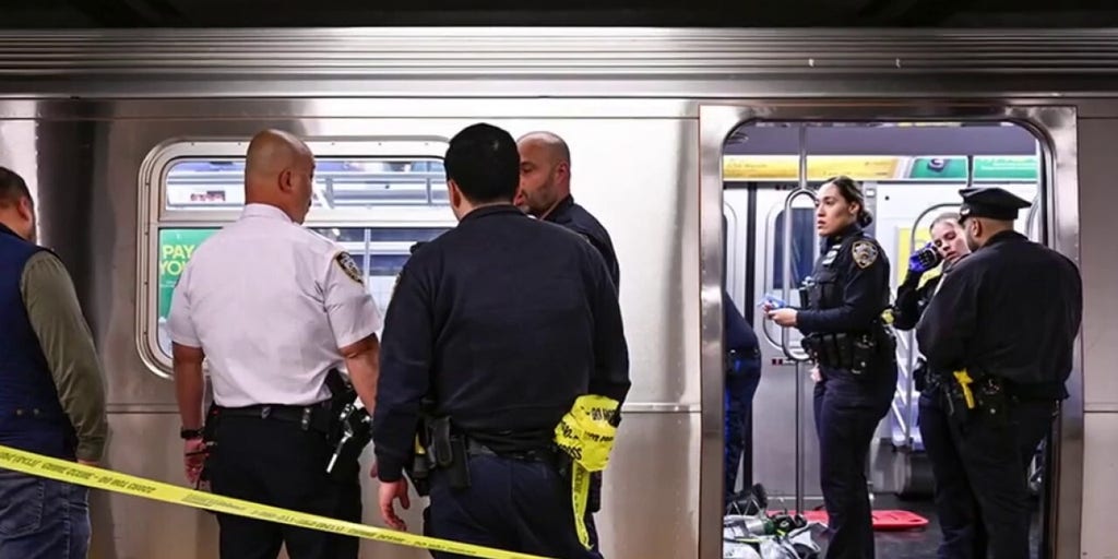 Manhattan Das Office Investigating Death Of Homeless Man Placed In