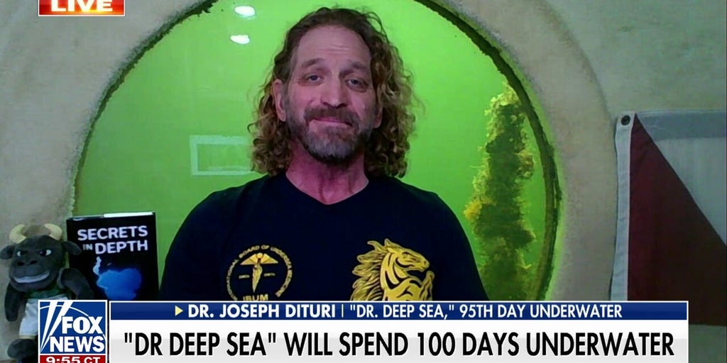 ‘Dr. Deep Sea’ breaks underwater world record | Fox News Video