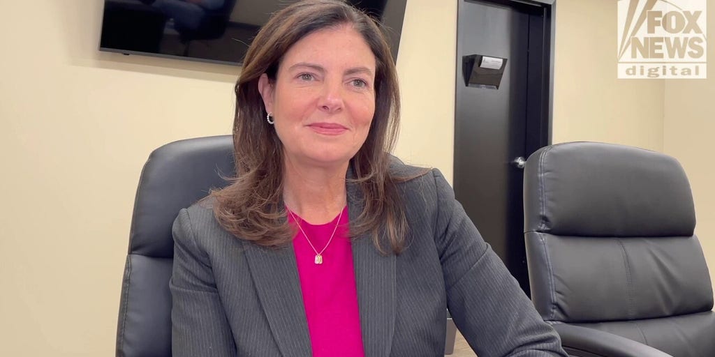 One-time GOP rising star Kelly Ayotte is back in the political ...