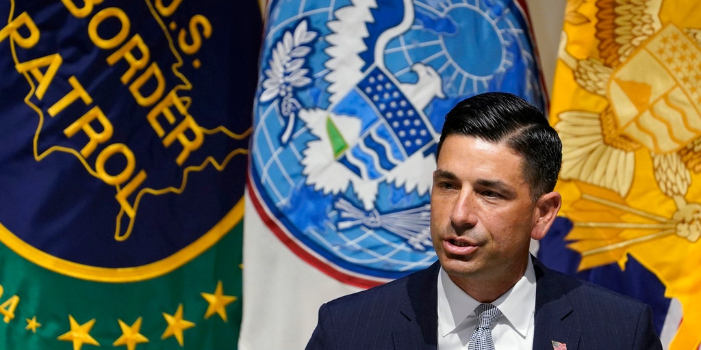 Biden admin has 'handcuffs' around ICE: Former acting DHS secretary ...