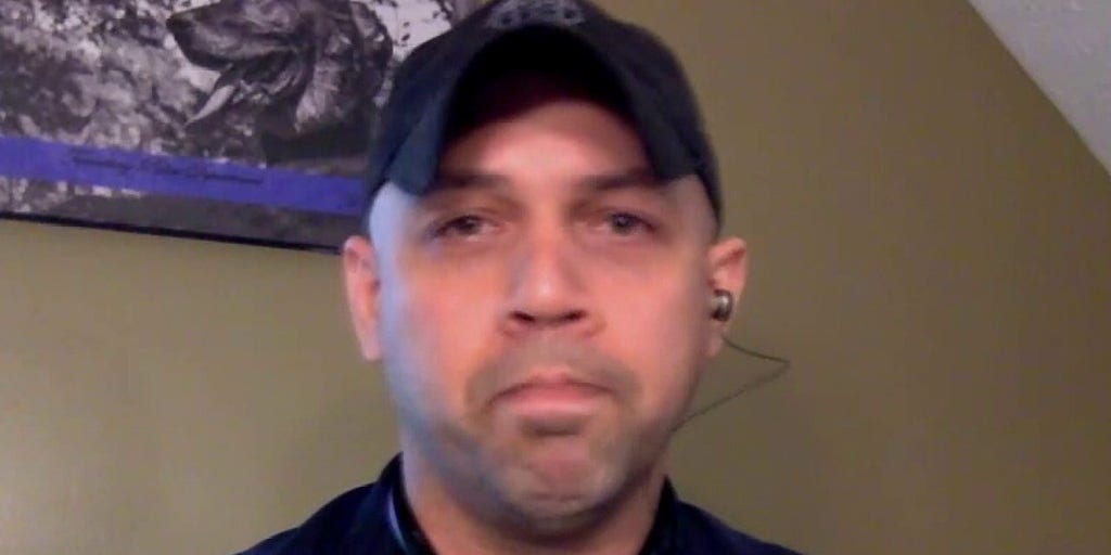 Ohio officer on rescuing girl from overturned car | Fox News Video