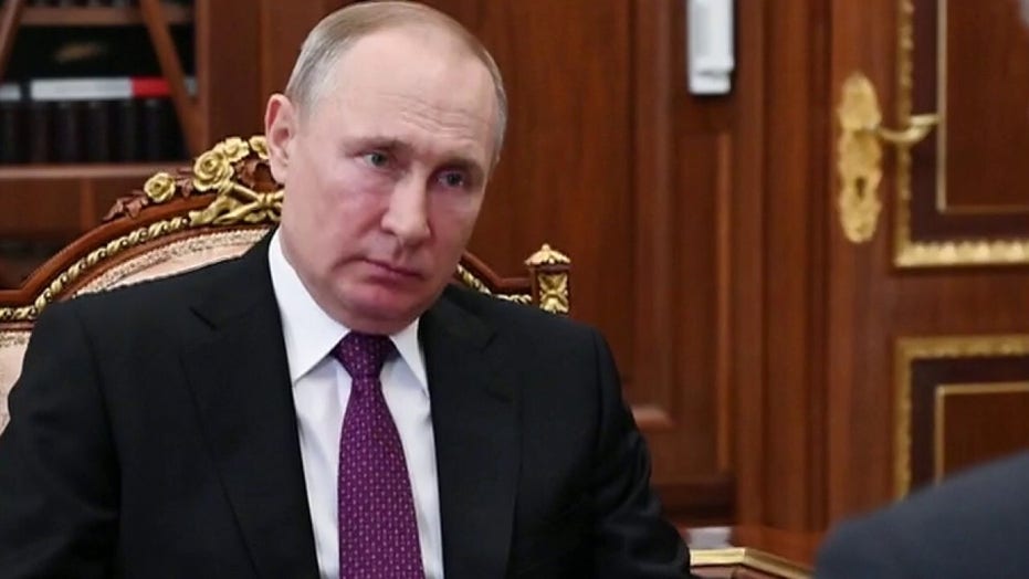 Thousands Of Russians Protest Governors Arrest Demand Putin Step