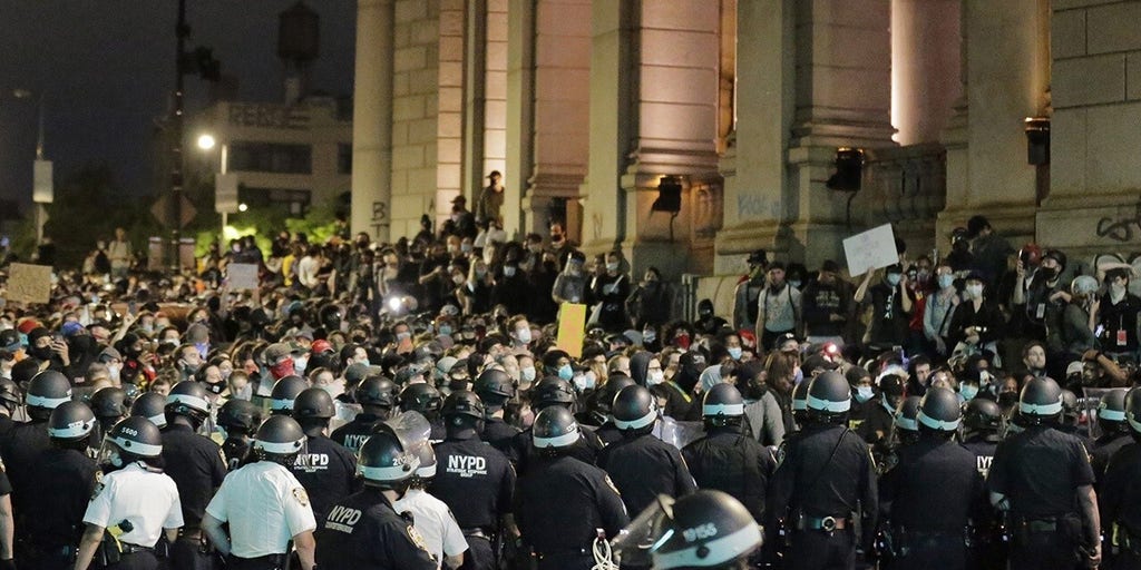 Thousands of peaceful protesters defy NYC curfew | Fox News Video