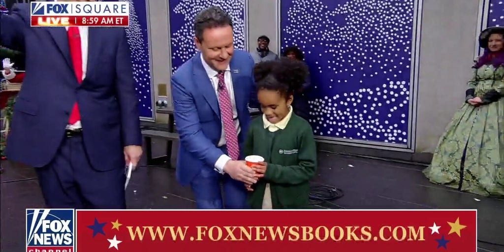 Christmas magic comes to 'Fox & Friends' | Fox News Video