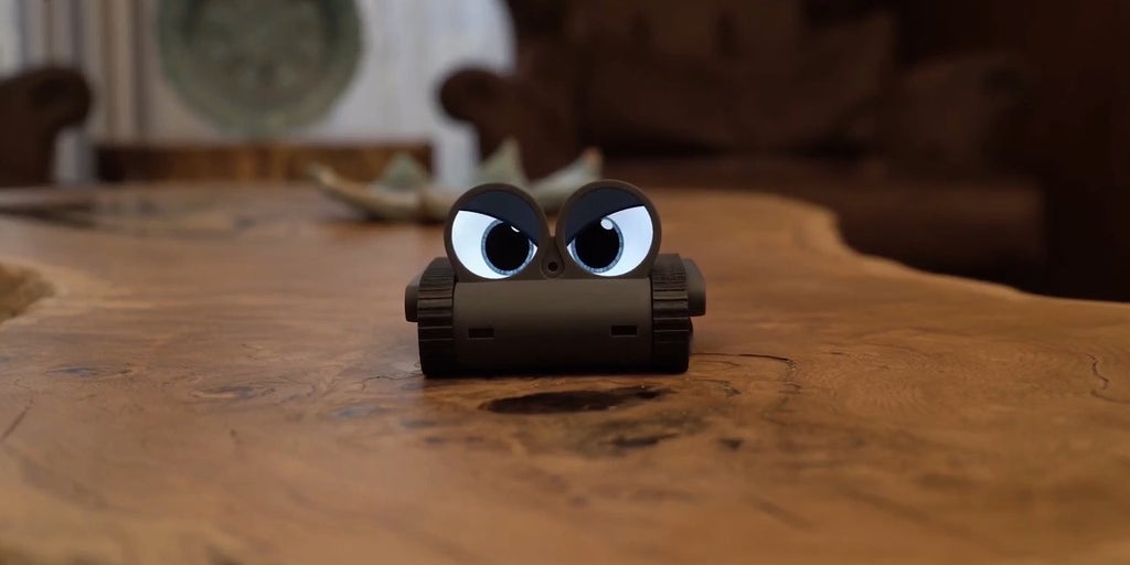 Doly the robot can play games with you | Fox News Video