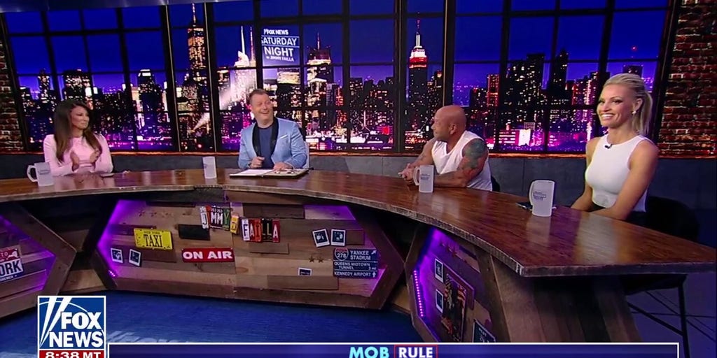 The 'Fox News Saturday Night' Panel Discuss The Latest Development In ...