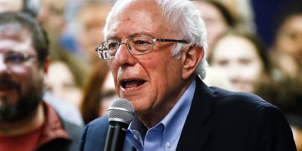 Bernie Sanders surges in polls ahead of Iowa caucuses | Fox News Video