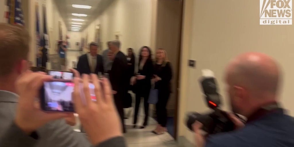 Biden WH doctor refuses press questions after House Oversight interview ...