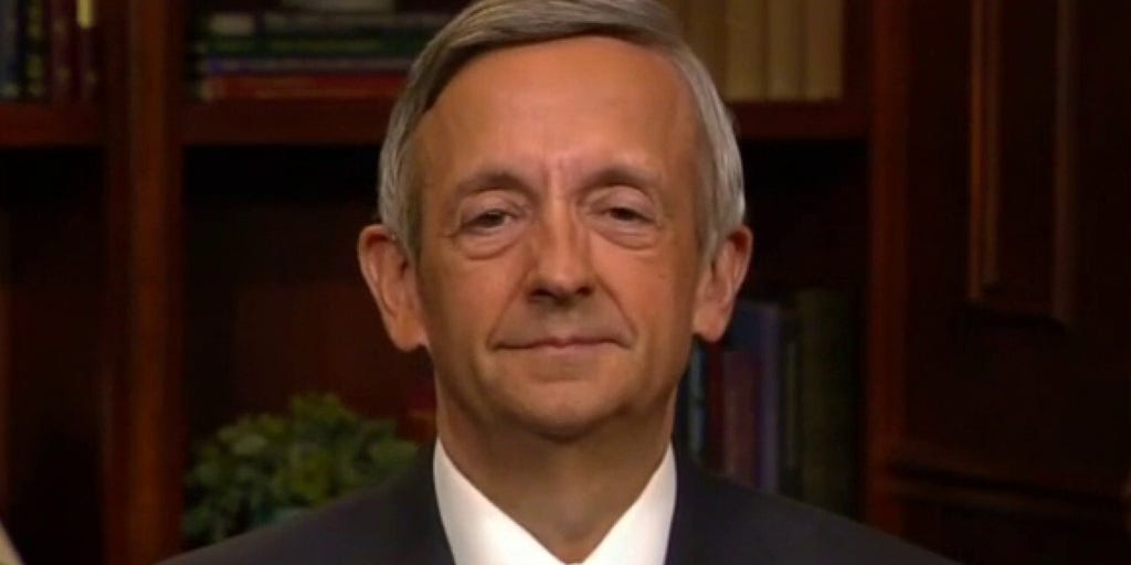 Pastor Robert Jeffress defends President Trump's decision to visit fire ...