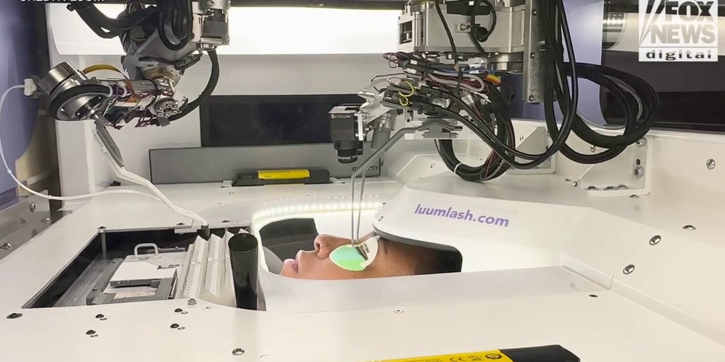 AI eyelash extension robot gives beauty industry a boost | Fox News Video