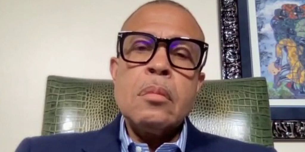 Former police chief slams Lori Lightfoot: She needs to be held ...