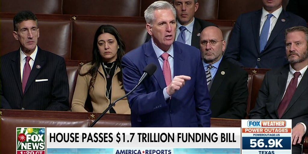House Passes 1 7 Trillion Omnibus Bill Averting Government Shutdown