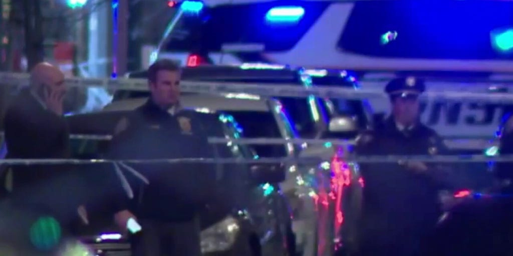 Gunman who fatally shot NYPD officer at traffic stop reportedly has 21 prior arrests | Fox News ...