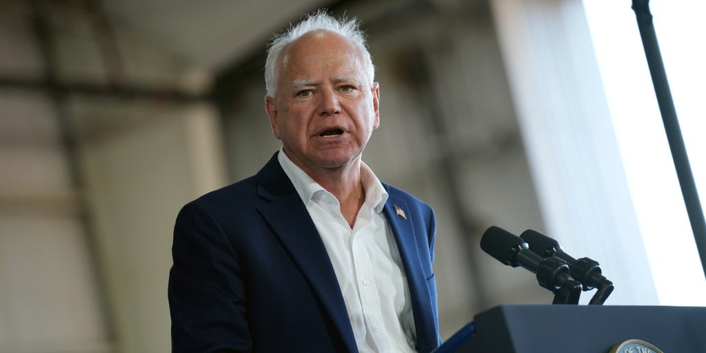 WATCH LIVE: Gov Walz rallies supporters in battleground Michigan | Fox ...