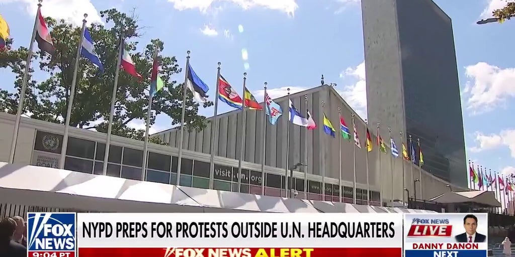 NYPD prepares for protests outside UN headquarters | Fox News Video