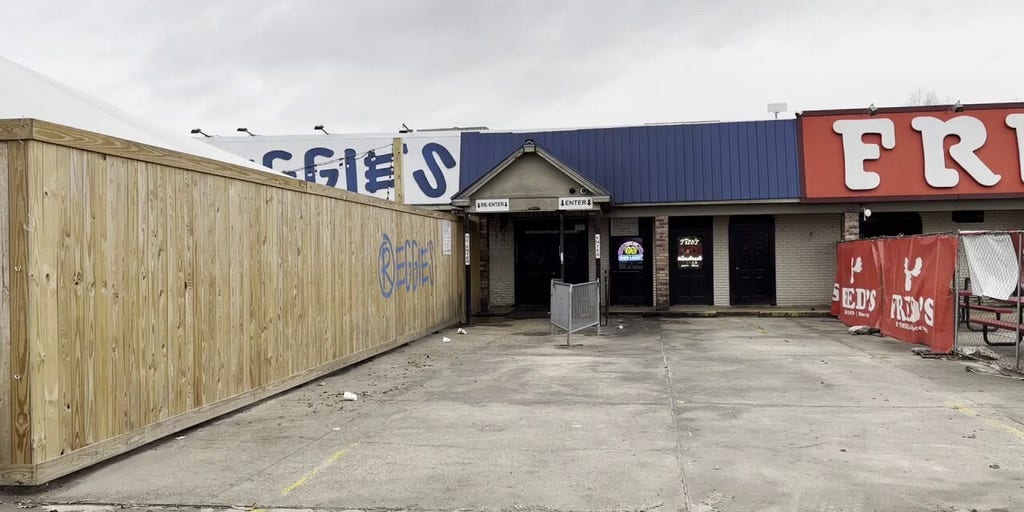 Exterior view of Reggie's in Baton Rouge, La | Fox News Video