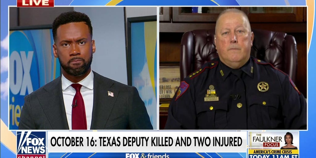 Suspect arrested with slain Texas officer’s handcuffs | Fox News Video