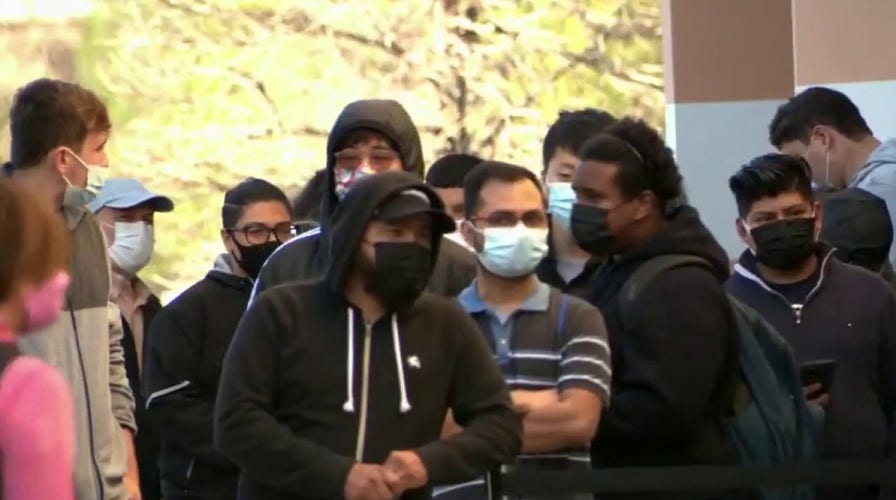 Cdc Chief Moves From Impending Doom To No Masks For The Vaccinated In