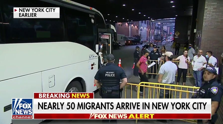 96 More Migrants Pour Into Nyc From Texas 14 Hotels Now Used For