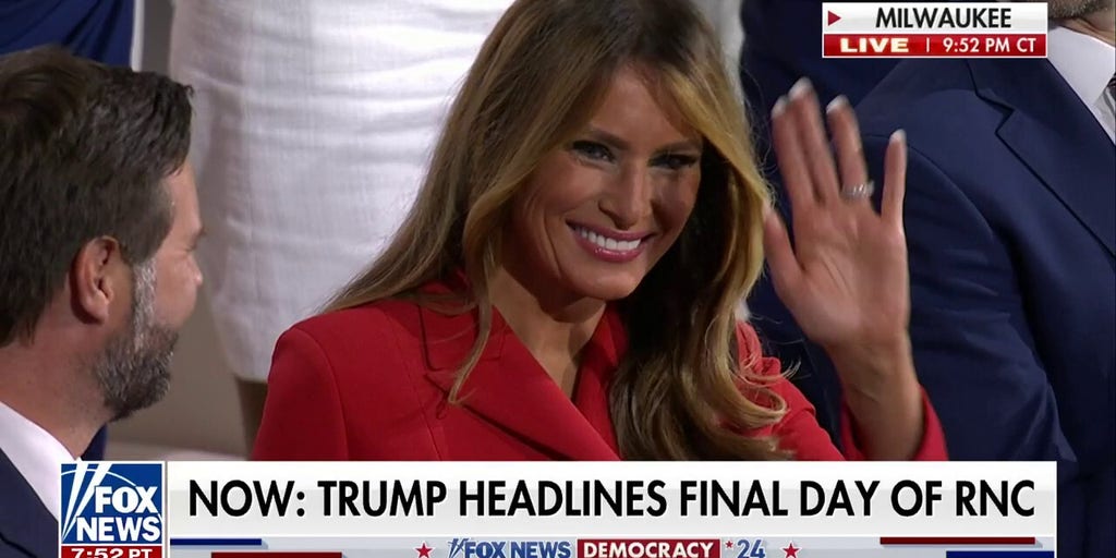 Trump pays tribute to Melania and his family | Fox News Video