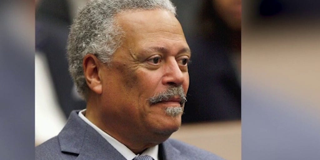 Retired judge requests oral argument on DOJ's motion to dismiss Michael Flynn case | Fox News Video