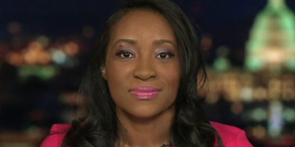 CNN anchor claims BLM not comparable to Capitol riots | Fox News Video