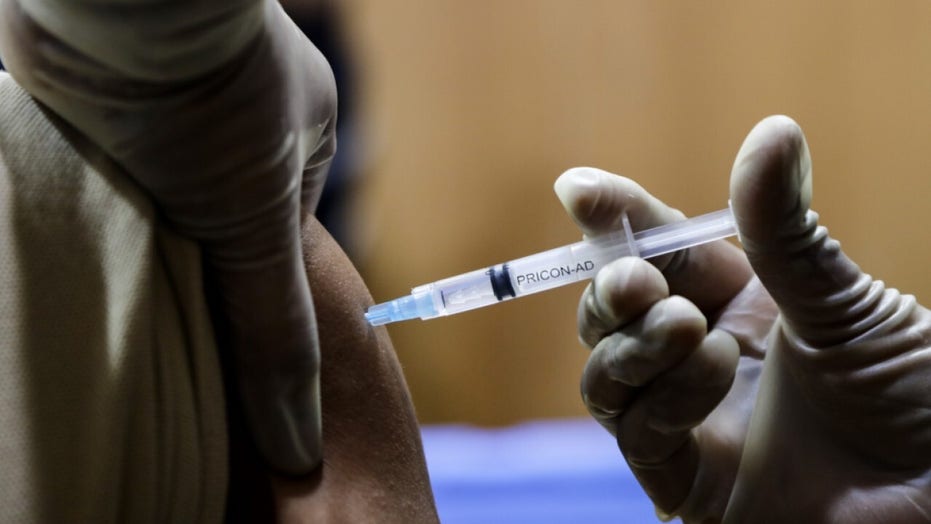 CDC panel votes to recommend COVID-19 booster shot for certain ... CDC panel votes to recommend COVID-19 booster shot for certain ...
