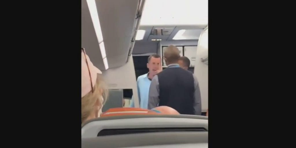 Couple Kicked Off Flight For Refusing To Wear Masks Fox News Video