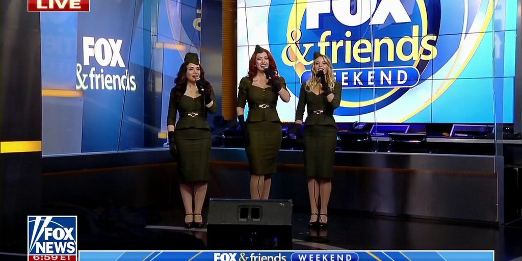 ‘American Bombshells’ perform ‘America the Beautiful’ in honor of ...