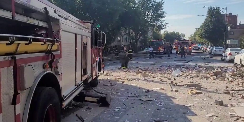 The Chicago Fire Department responds to an explosion | Fox News Video