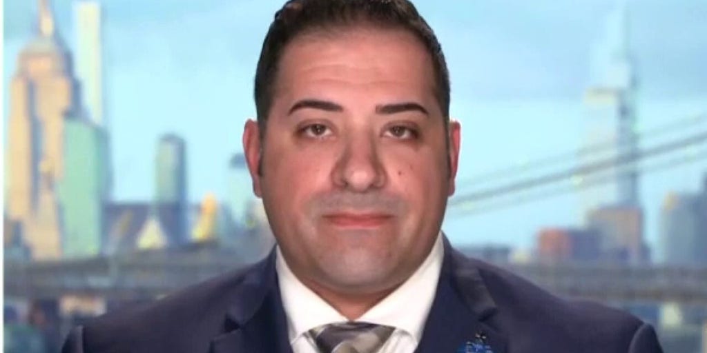 Media putting law enforcement in 'bad light': ex-NYPD sergeant | Fox ...