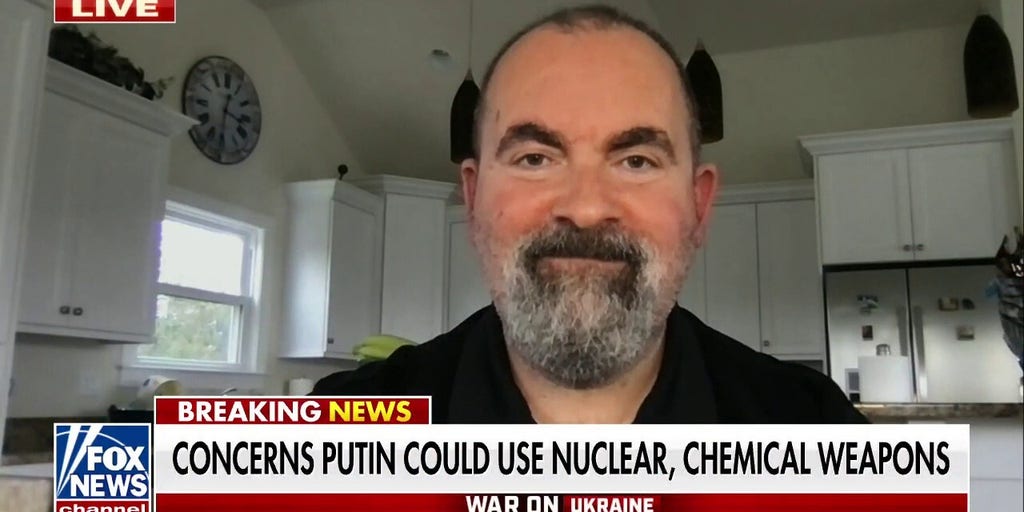 'Civilian carnage' is Russia's new tactic to siege Kyiv: Fmr. CIA ...