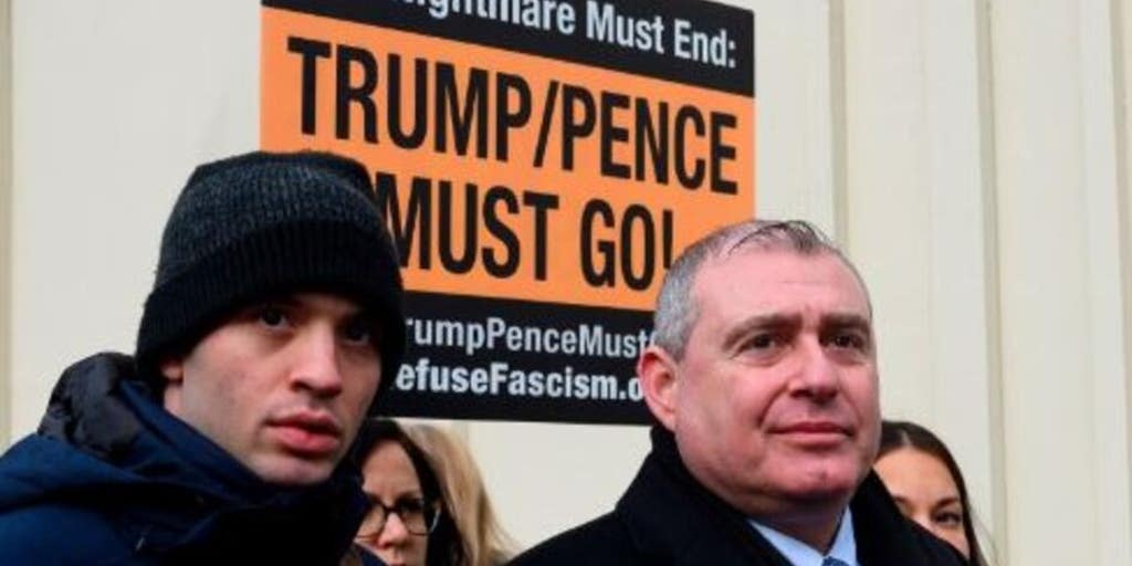 Who is Lev Parnas? | Fox News Video