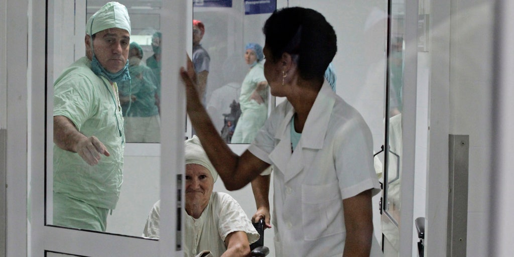 Dr. Ben Carson Walks Away From Operating Room | Fox Business Video