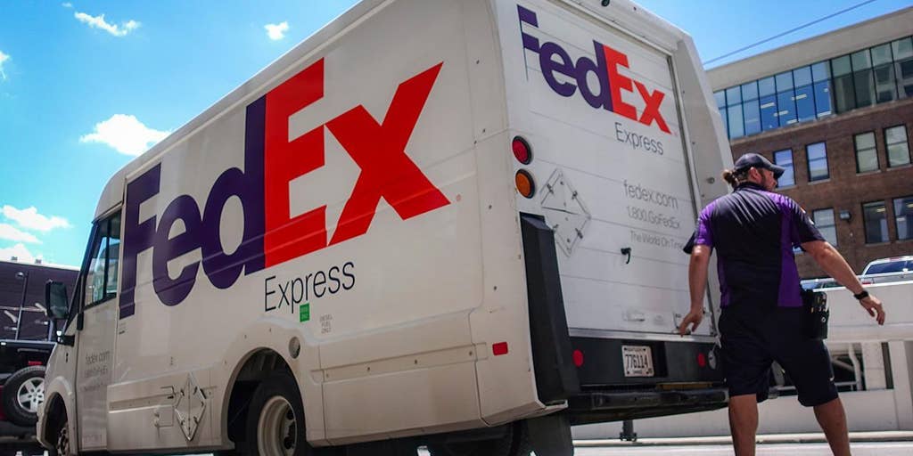 Investing tips: Why you should buy FedEx | Fox Business Video