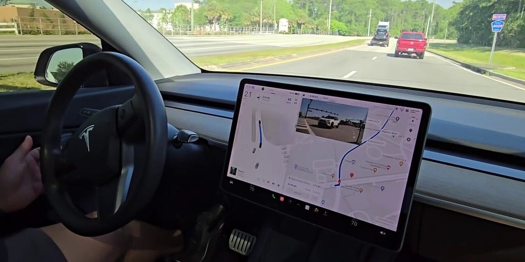 Tesla Model Y operates under 'Full Self-Driving (Supervised)' trial ...