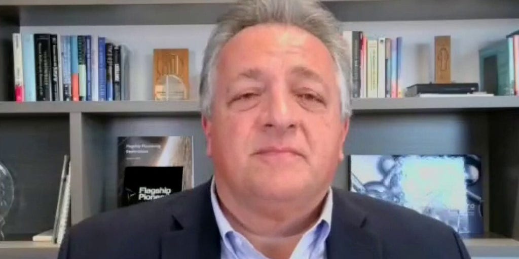 Moderna chairman confirms new vaccine testing amid omicron | Fox ...