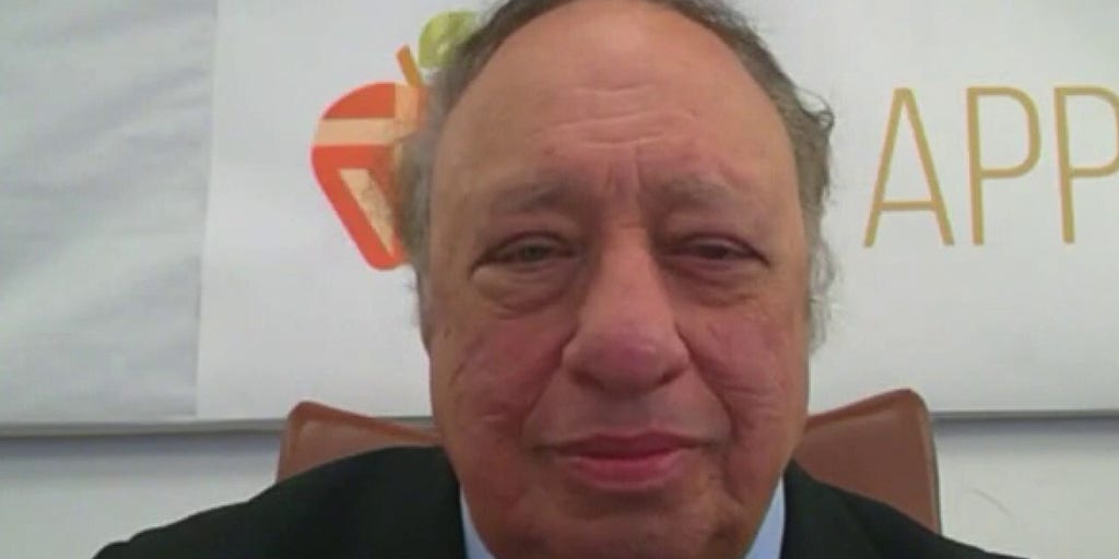 Billionaire supermarket, oil refinery owner reveals 'simple' solution ...