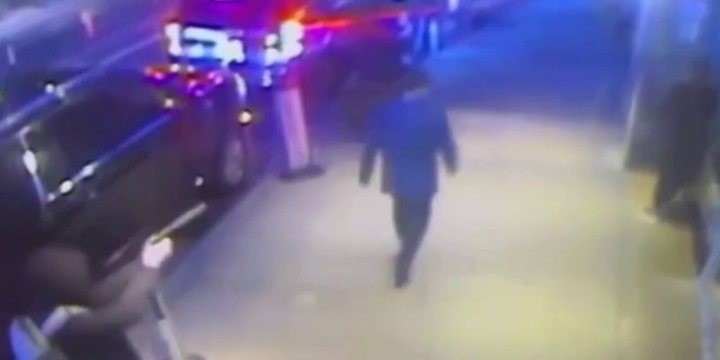 WARNING: GRAPHIC VIDEO. CEO is gunned down in New York City | Fox ...