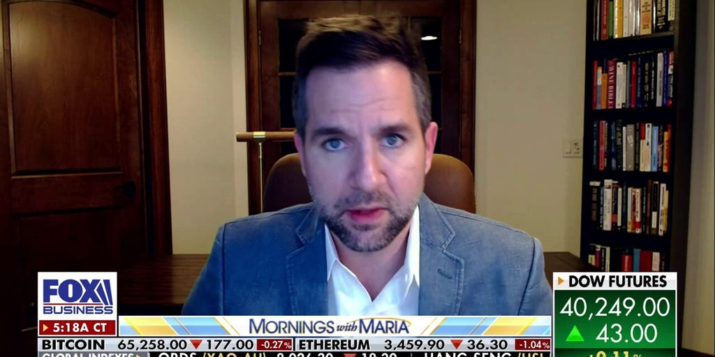 Apple lawsuit will be 'messy, drawn out' for the markets: Adam ...