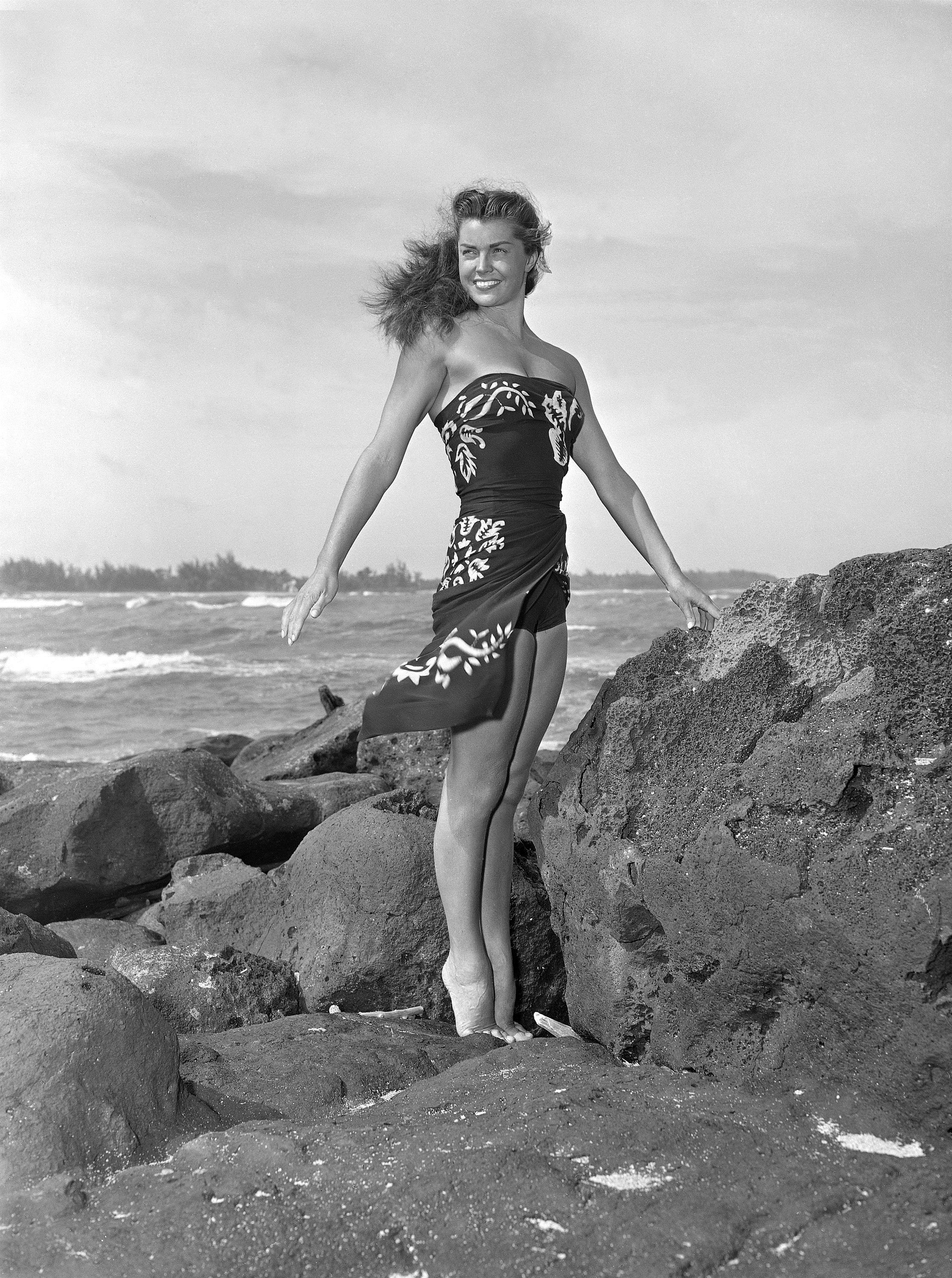 Esther Williams dies; Swimming champion turned actress was 91 | Fox News