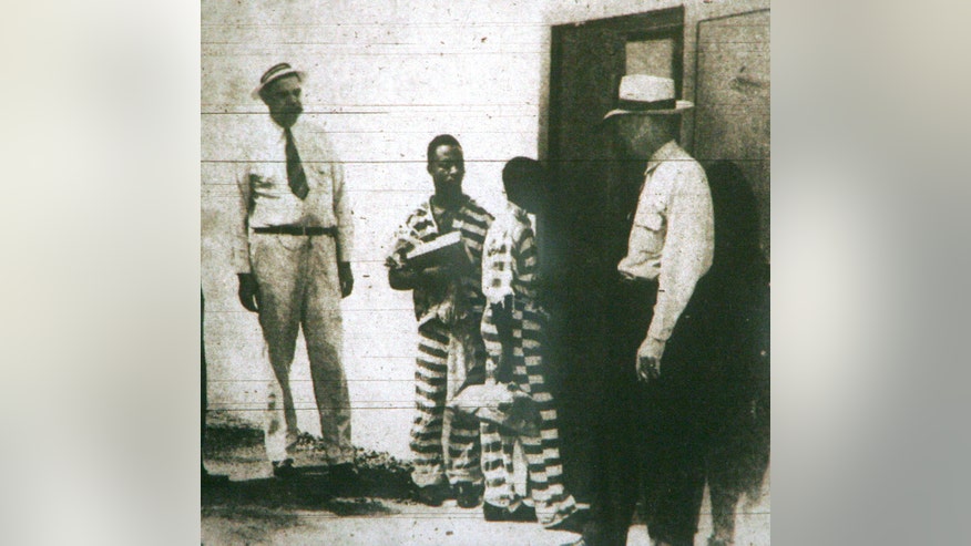 Supporters of 14-year-old SC boy executed in 1944 for killing 2 girls ...